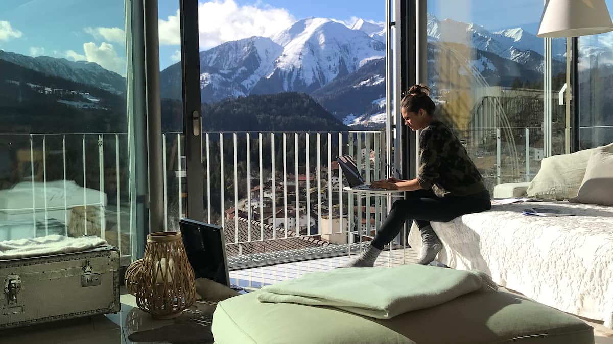Workation in der Schweiz: Zum Arbeiten nach Adelboden, Zermatt oder ins Engadin | Handelszeitung