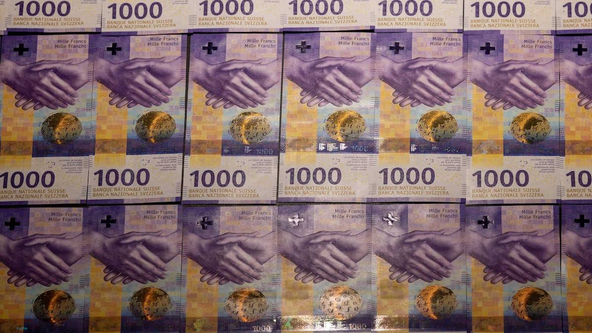 Vermögen in der Schweiz: Wie viel Geld sollte man in welchem Alter ...