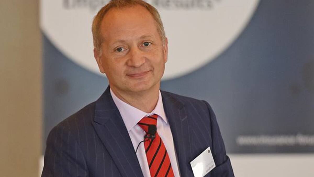 Im Gespräch mit HZ Insurance verrät Hato Schmeiser, Direktor des IVW ...