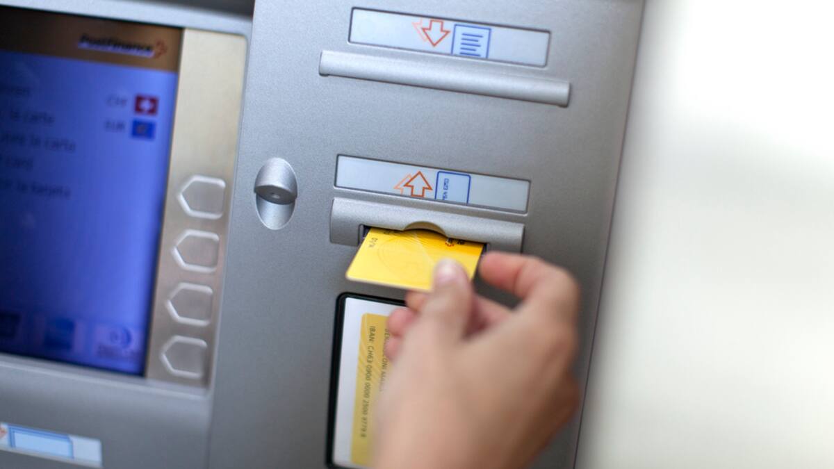 Postfinance: Debitkarte neu mit NFC-Funktion | Handelszeitung