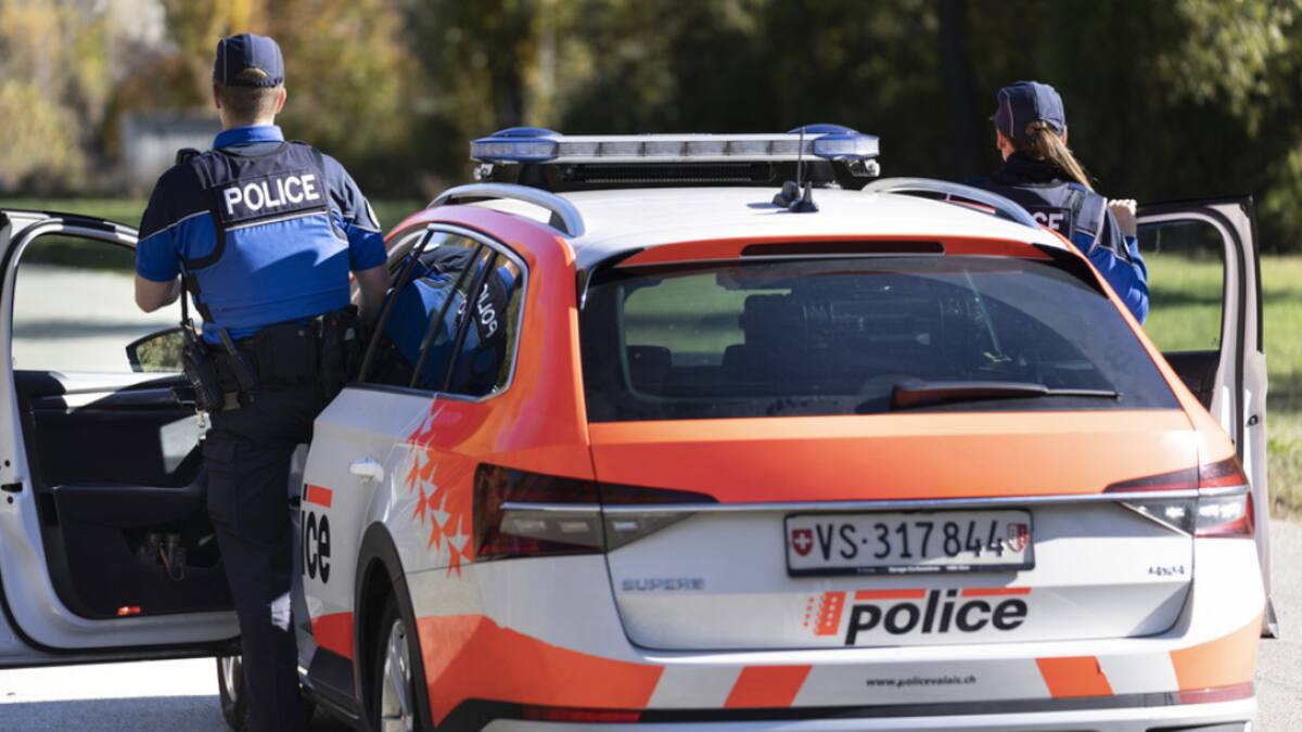 Walliser Polizei stoppt Lachgas konsumierenden Autofahrer | Handelszeitung