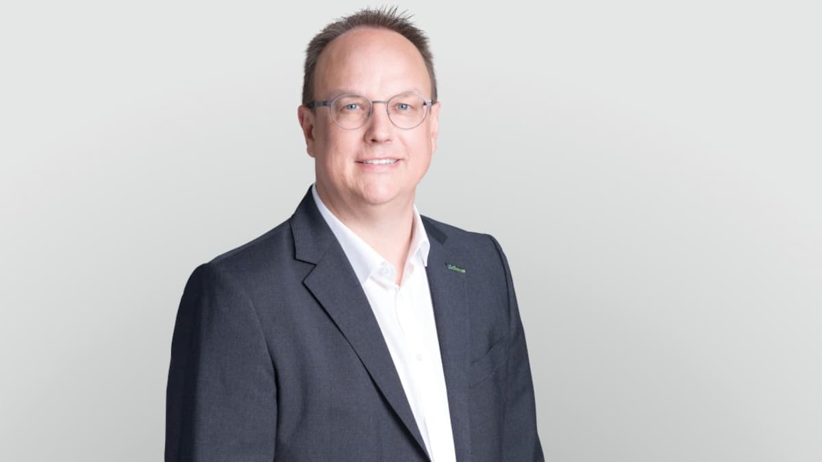 Verso übernimmt bestehendes KMU-Portfolio der Assicura AG | HZ Insurance