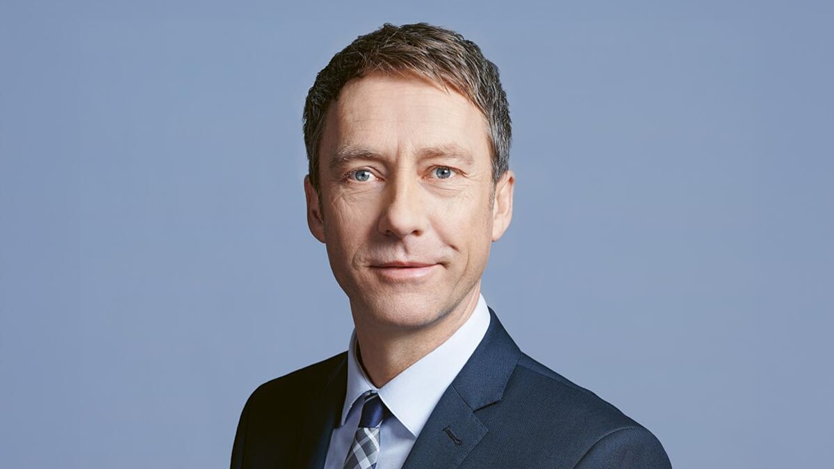 Tobias Lux wird neuer Kommunikationschef der Helsana-Gruppe ab Dezember ...