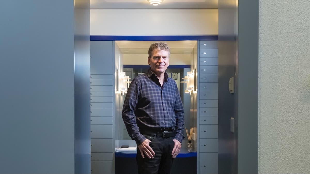 So arbeitet die kleinste Bank der Schweiz | Handelszeitung