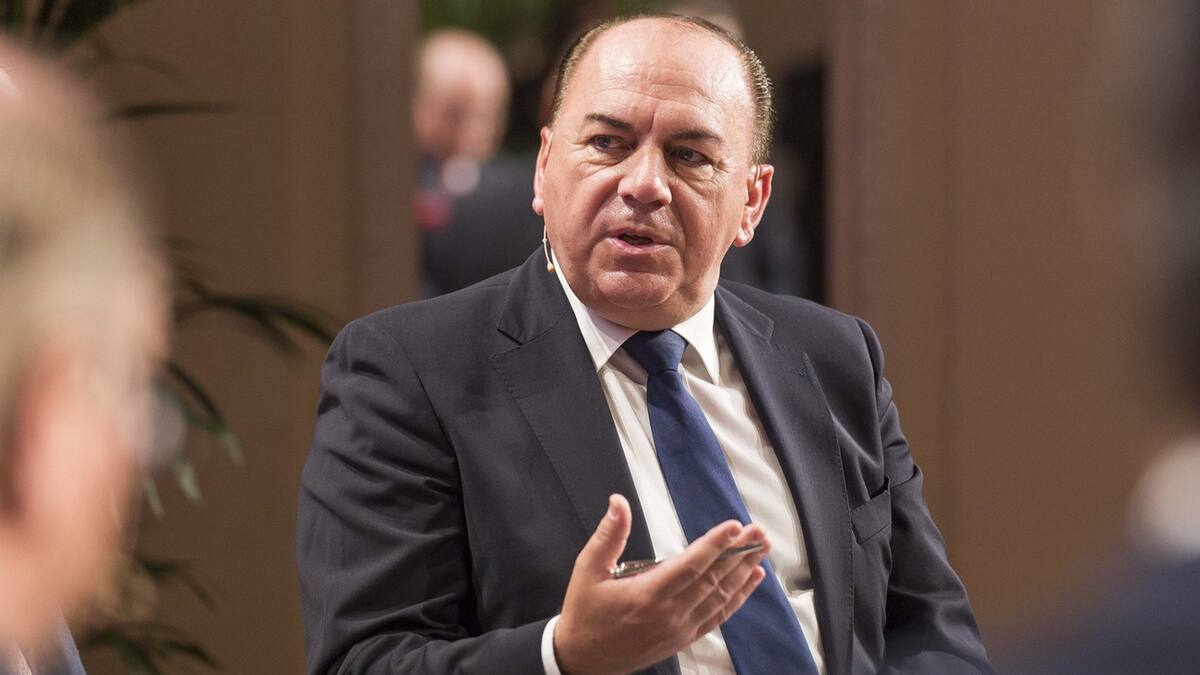 Axel Weber meldet sich zur Übernahme der Credit Suisse durch die UBS zu ...