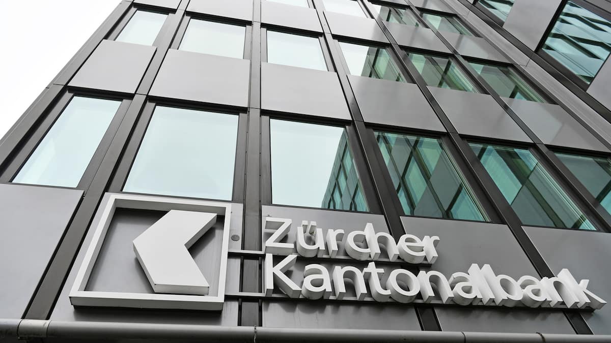 ZKB profitiert von der Krise der Credit Suisse und erzielt erstmals ...