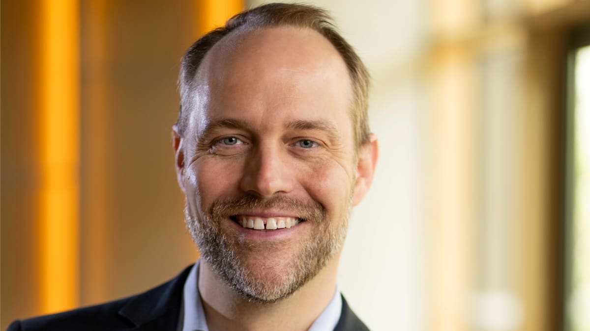 R+V Versicherung wirbt CEO Health der Axa ab | HZ Insurance