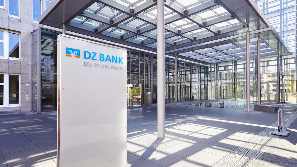 Landesbanken, Deka und DZ Bank holen über 1000 neue Mitarbeiter | HZ ...
